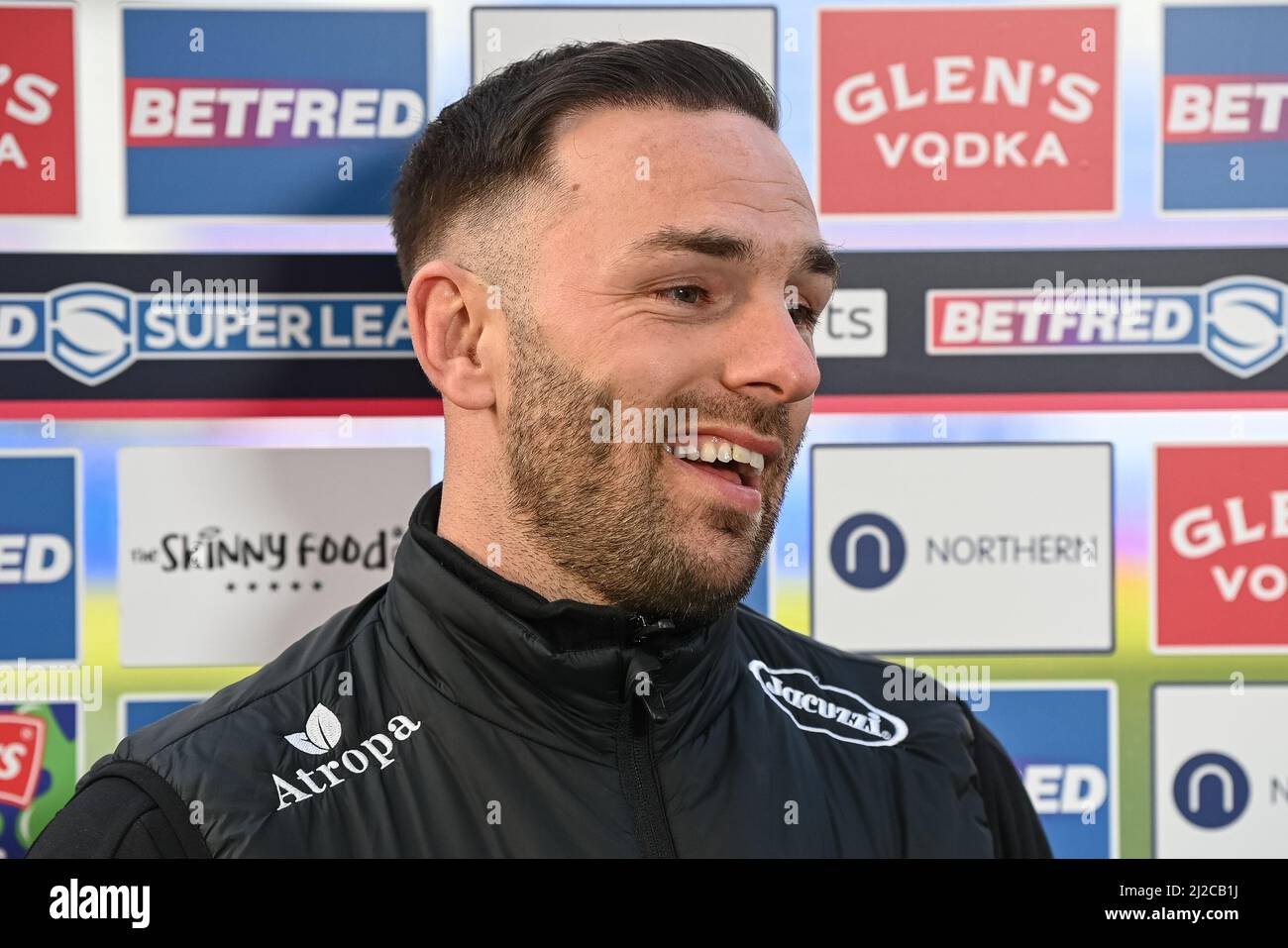 Luke Gale #7 of Hull FC speaks to Sky Sports Stock Photo - Alamy