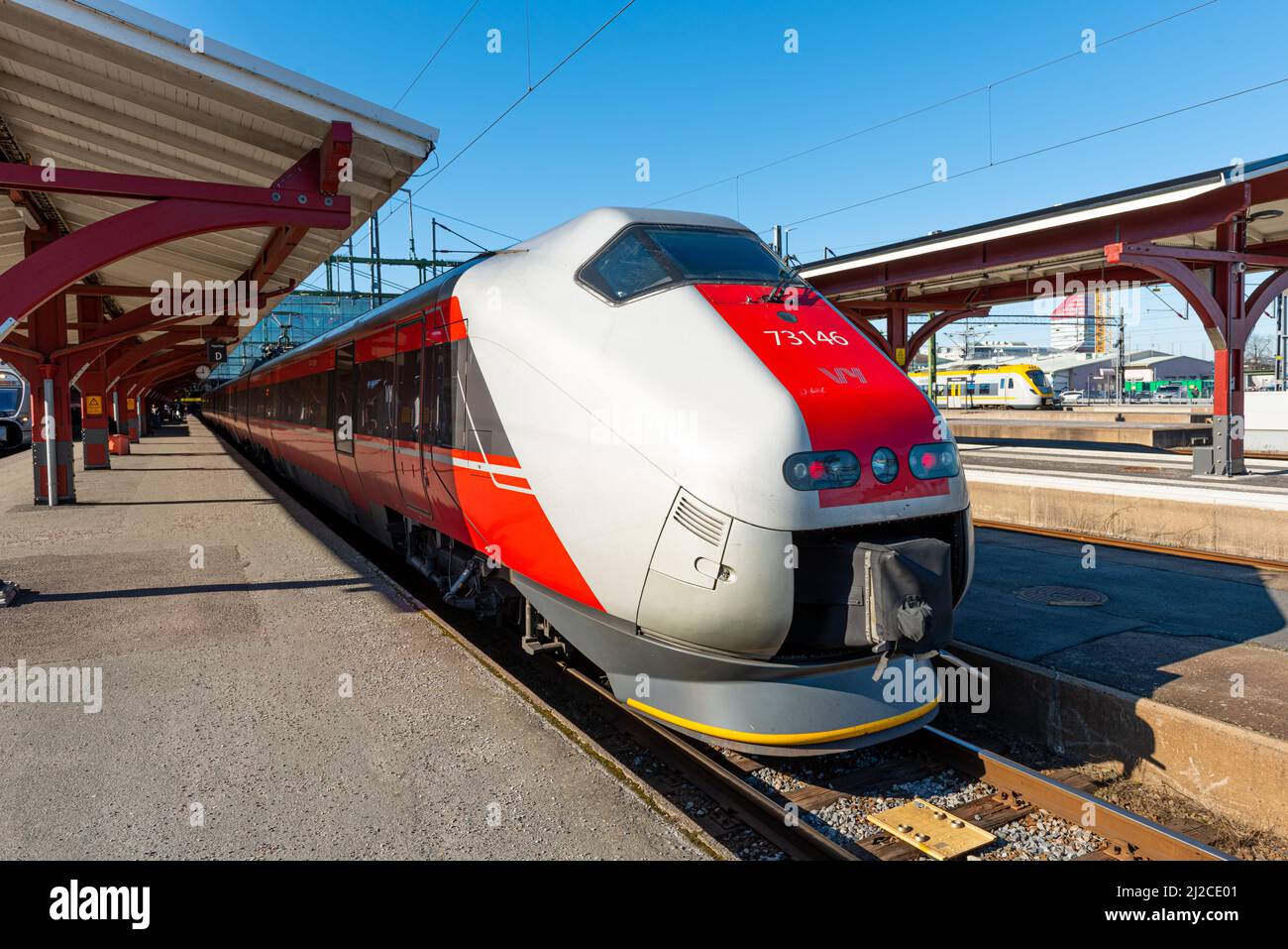 VY train arriving Gothenburg central station Stock Photo - Alamy