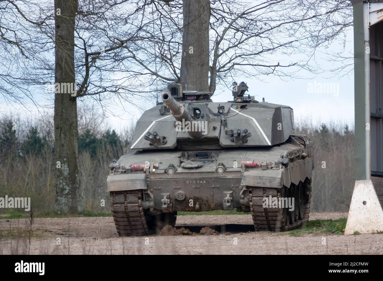 british army challenger 2 II FV4034 main battle tank stationary between ...