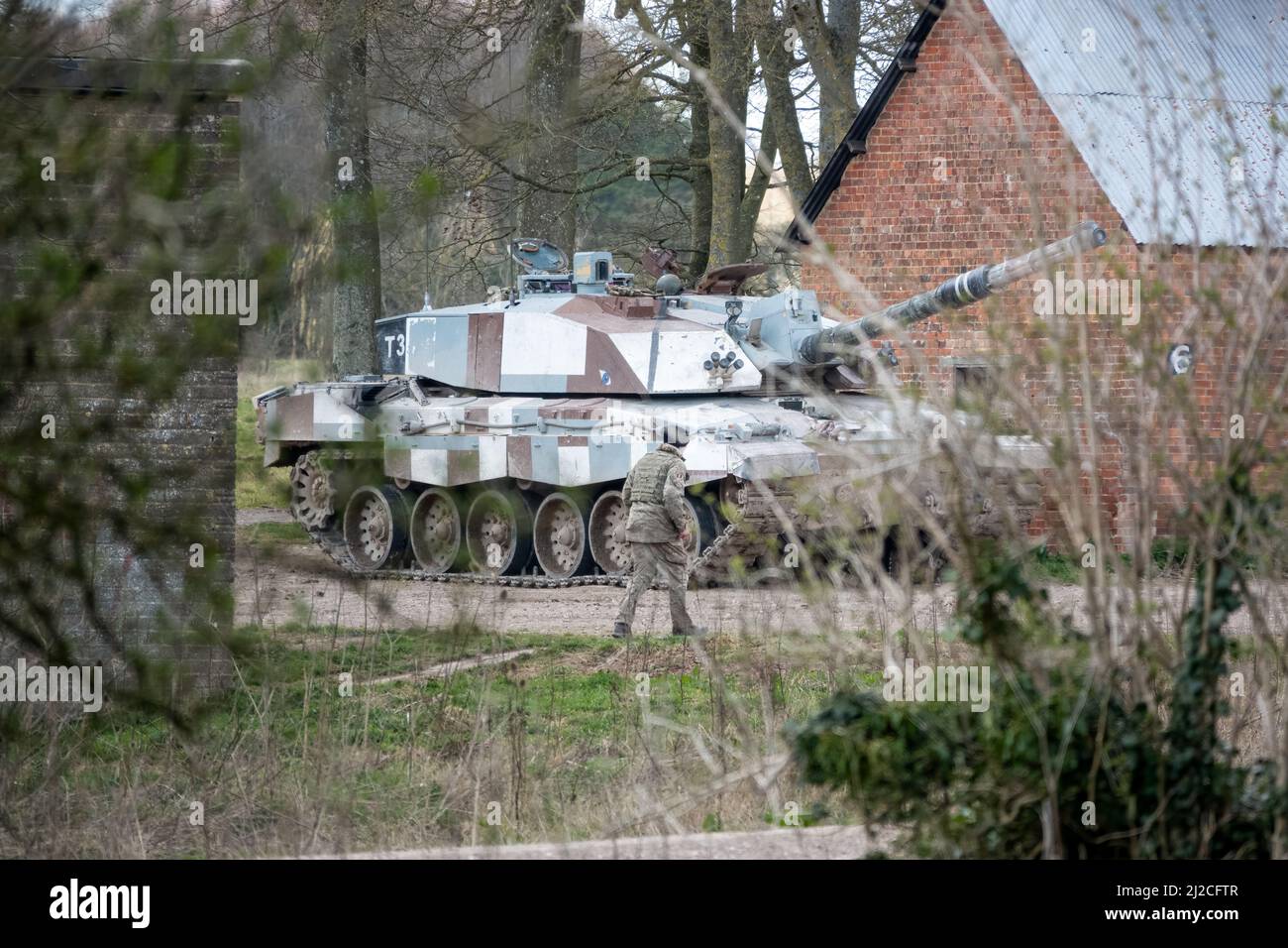 british army challenger 2 II FV4034 main battle tank stationary between ...
