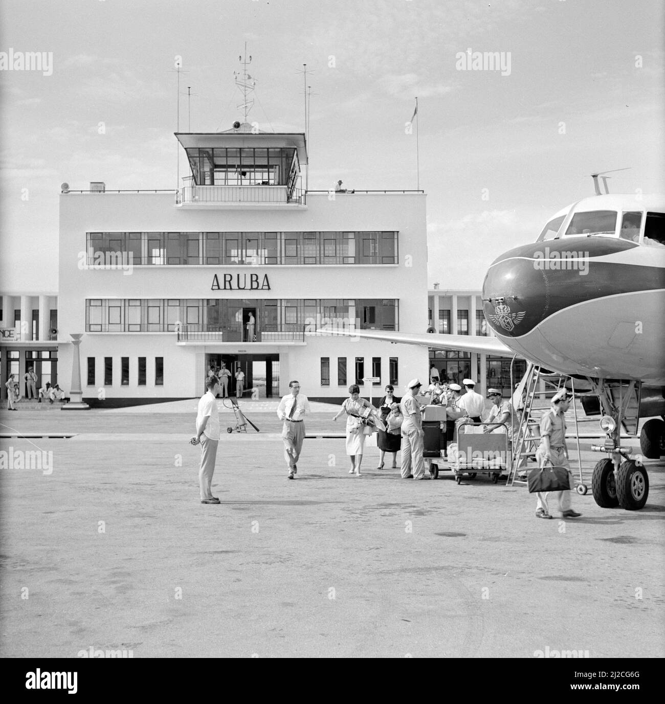 1950s aruba airport hi-res stock photography and images - Alamy