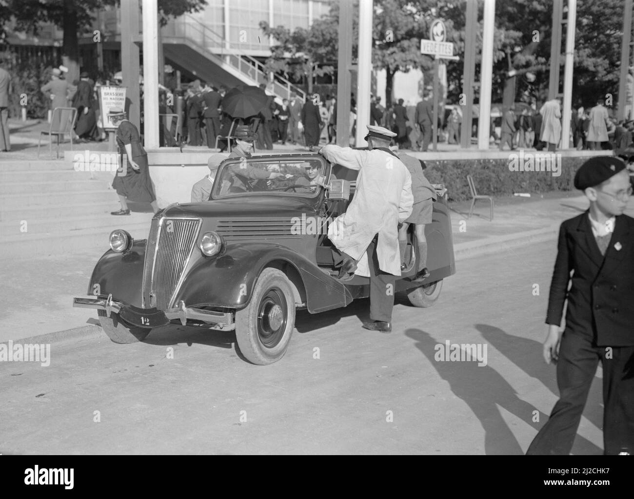 1937 world exhibition hi-res stock photography and images - Alamy