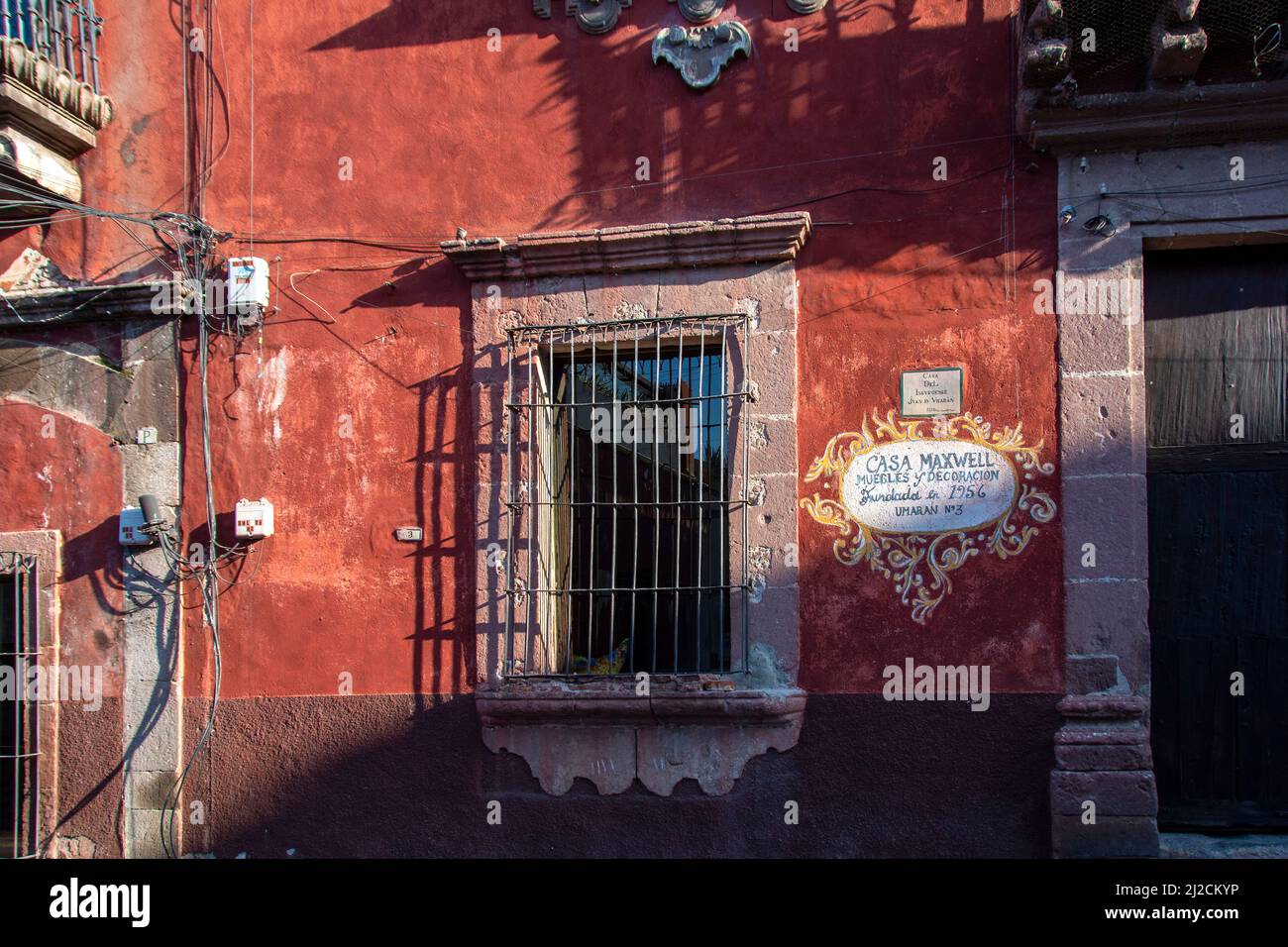 Casa Maxwell. A local business that sells clothing. San Miguel de ...
