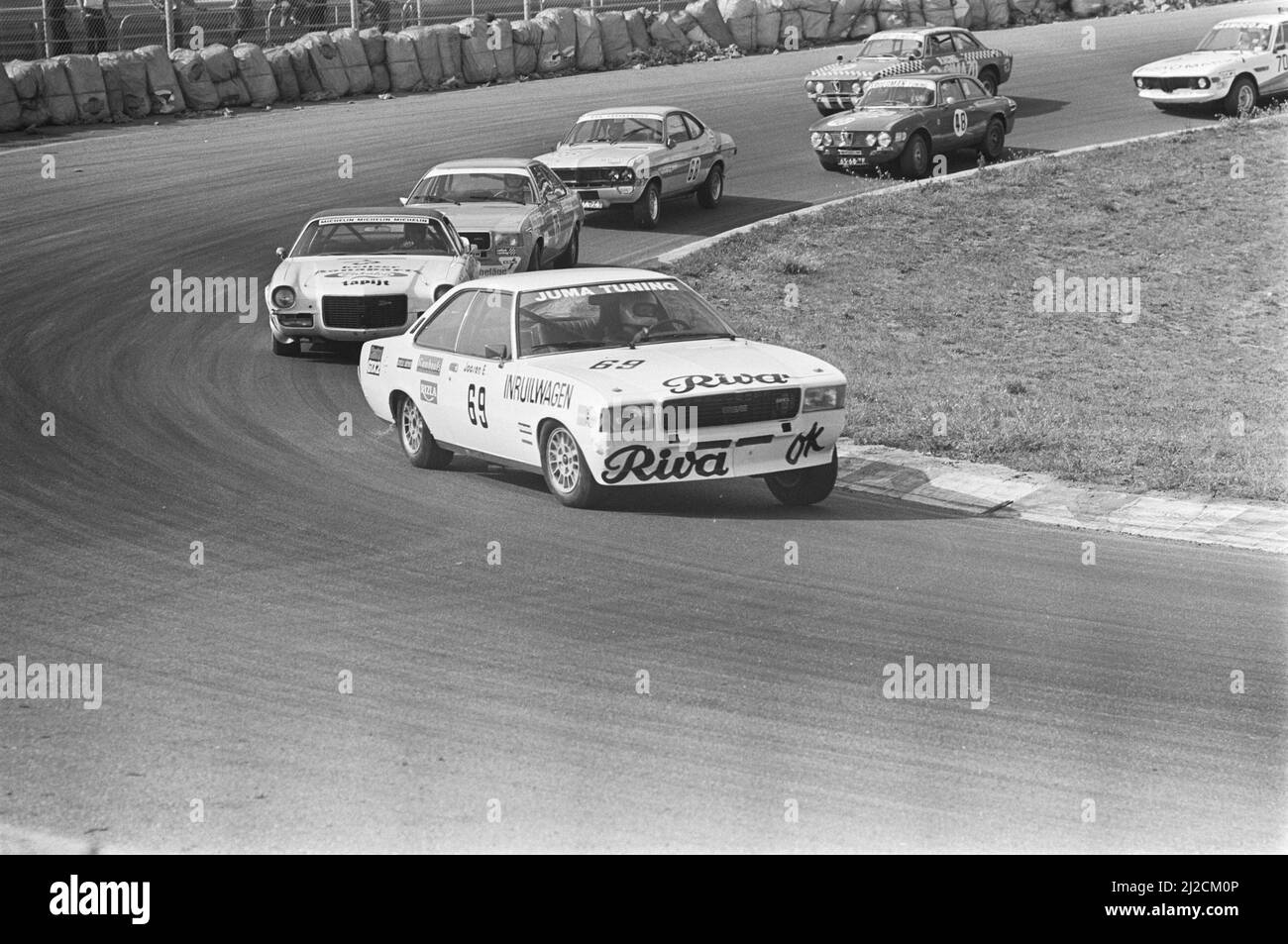 Zandvoort, 300 kilometer race for touring cars, on Opel Commodore of ...