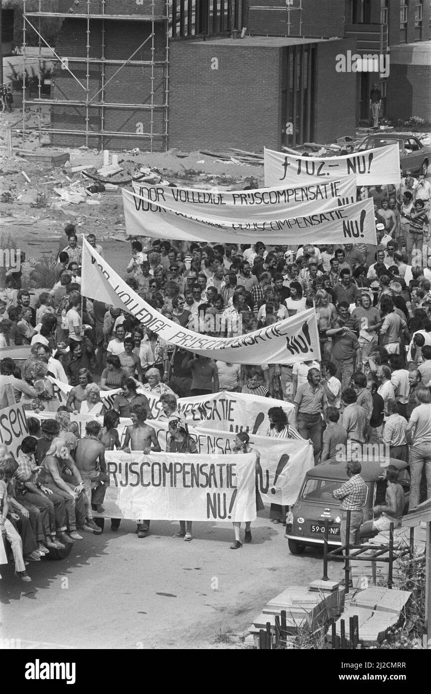 1970s worker protest hi-res stock photography and images - Alamy