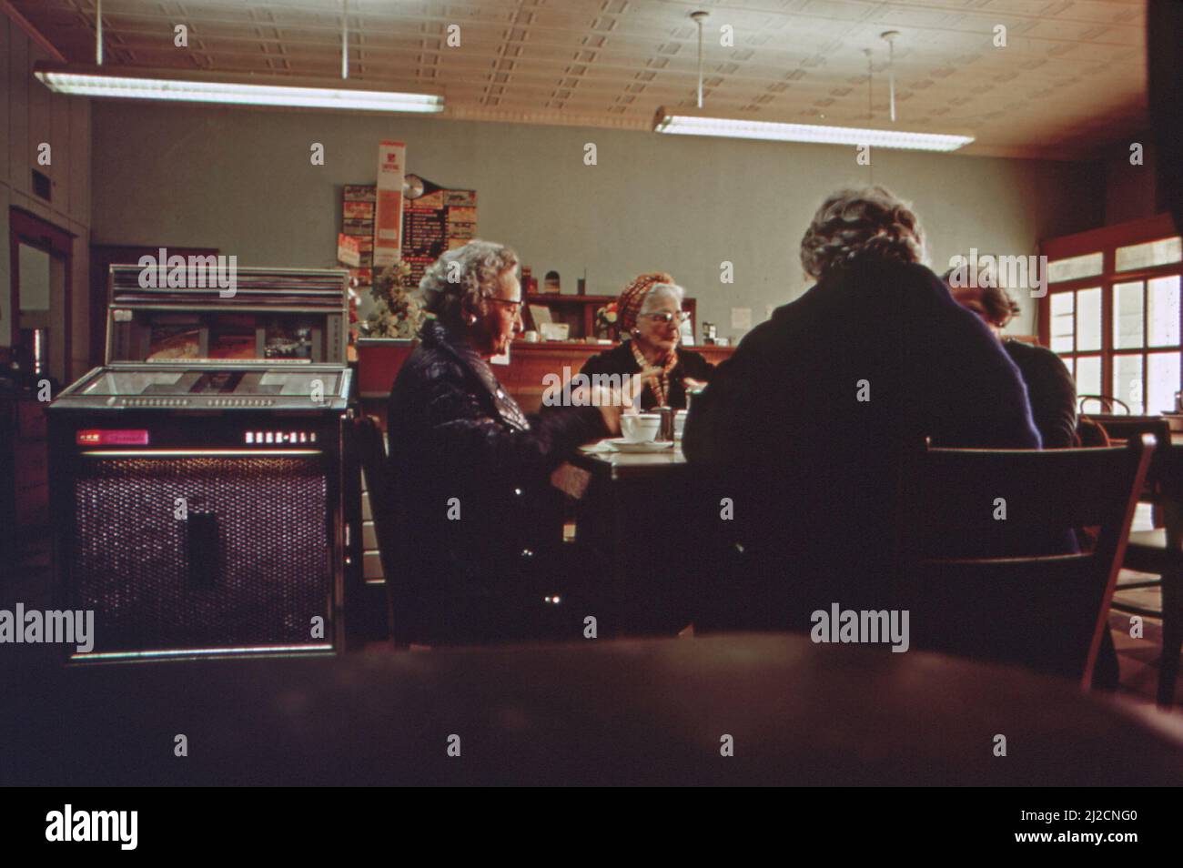 1970s restaurant interior hi-res stock photography and images - Alamy