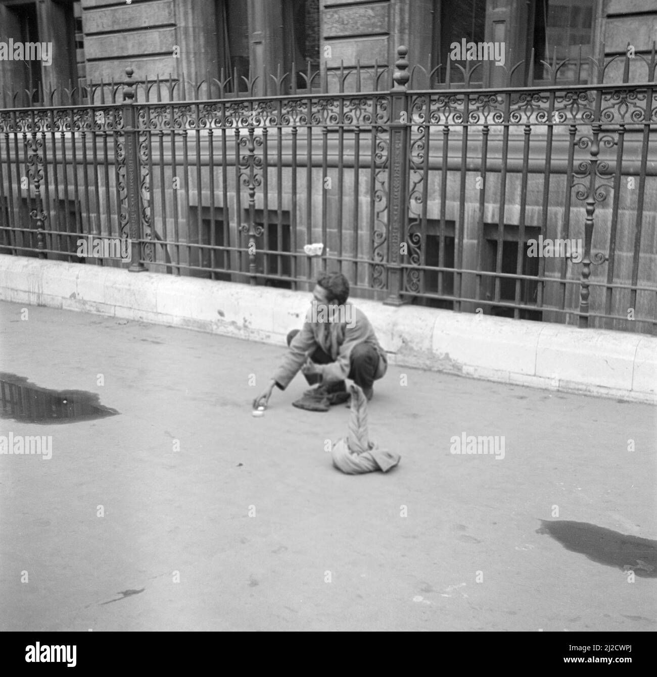 Street artist in Soho ca: 1947 Stock Photo - Alamy