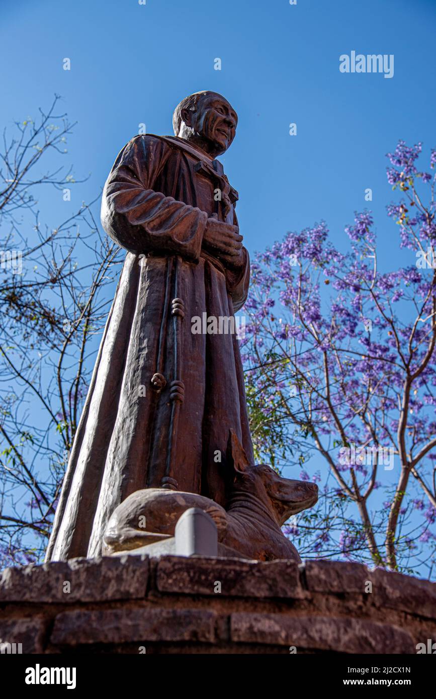 Father padre church leader priest hi-res stock photography and images ...