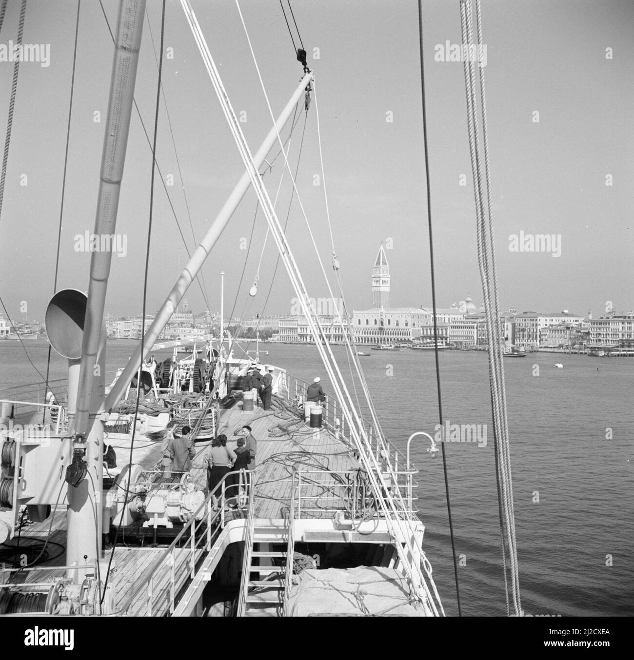 Ship esperia hi-res stock photography and images - Alamy