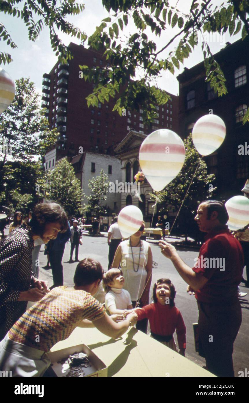 1970s block party hi-res stock photography and images - Alamy