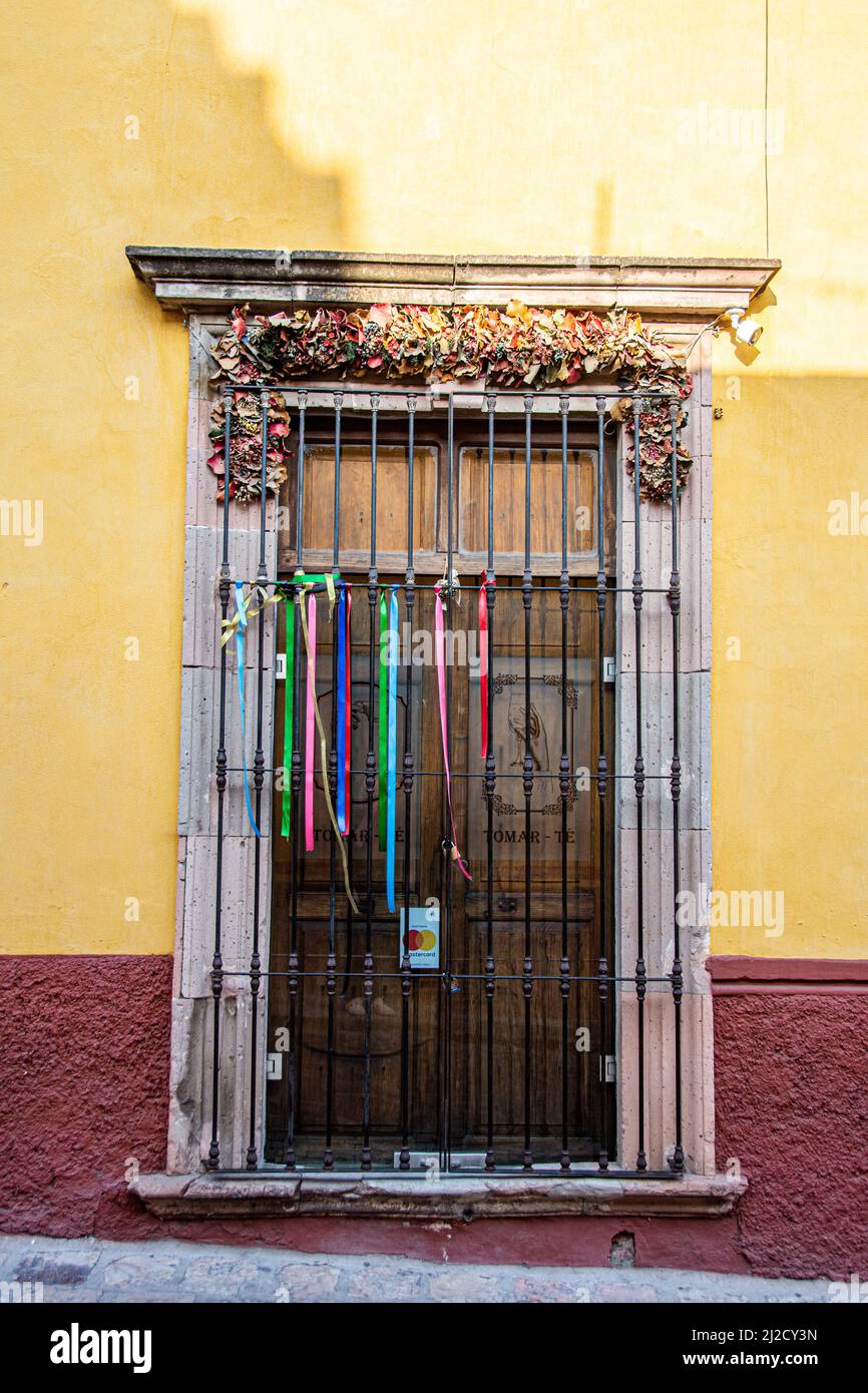 Yellow building mexican culture ribbon ribbons hi-res stock photography ...