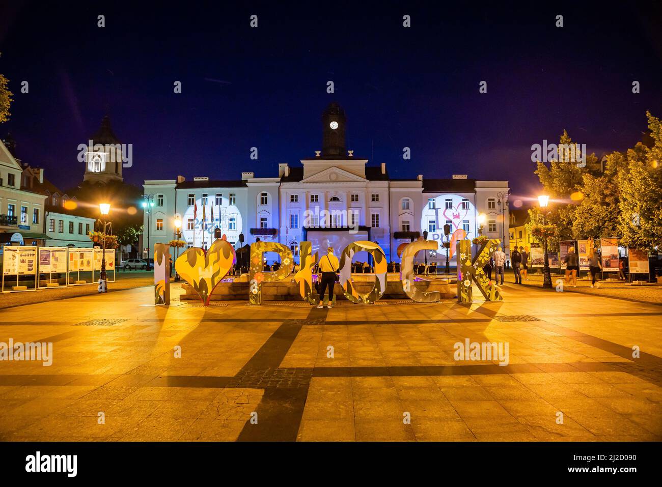 Old town square by night hi-res stock photography and images - Alamy