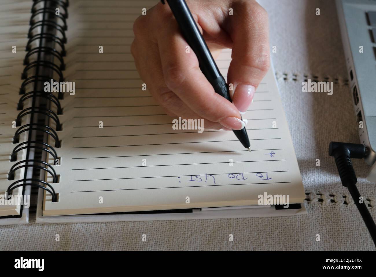 Female hands writing message hi-res stock photography and images - Alamy