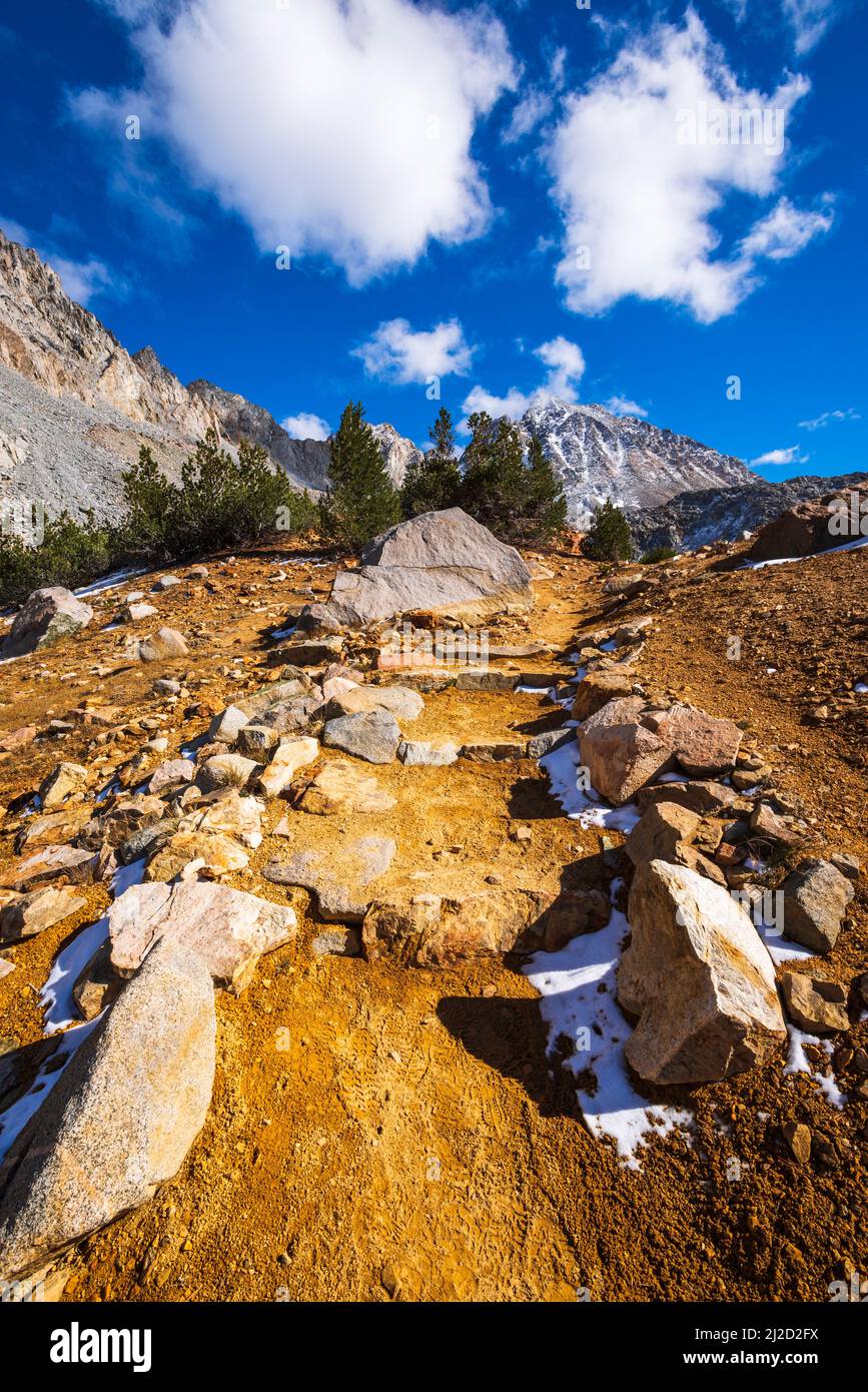 The Bishop Pass Trail, John Muir Wilderness, Sierra Nevada Mountains ...