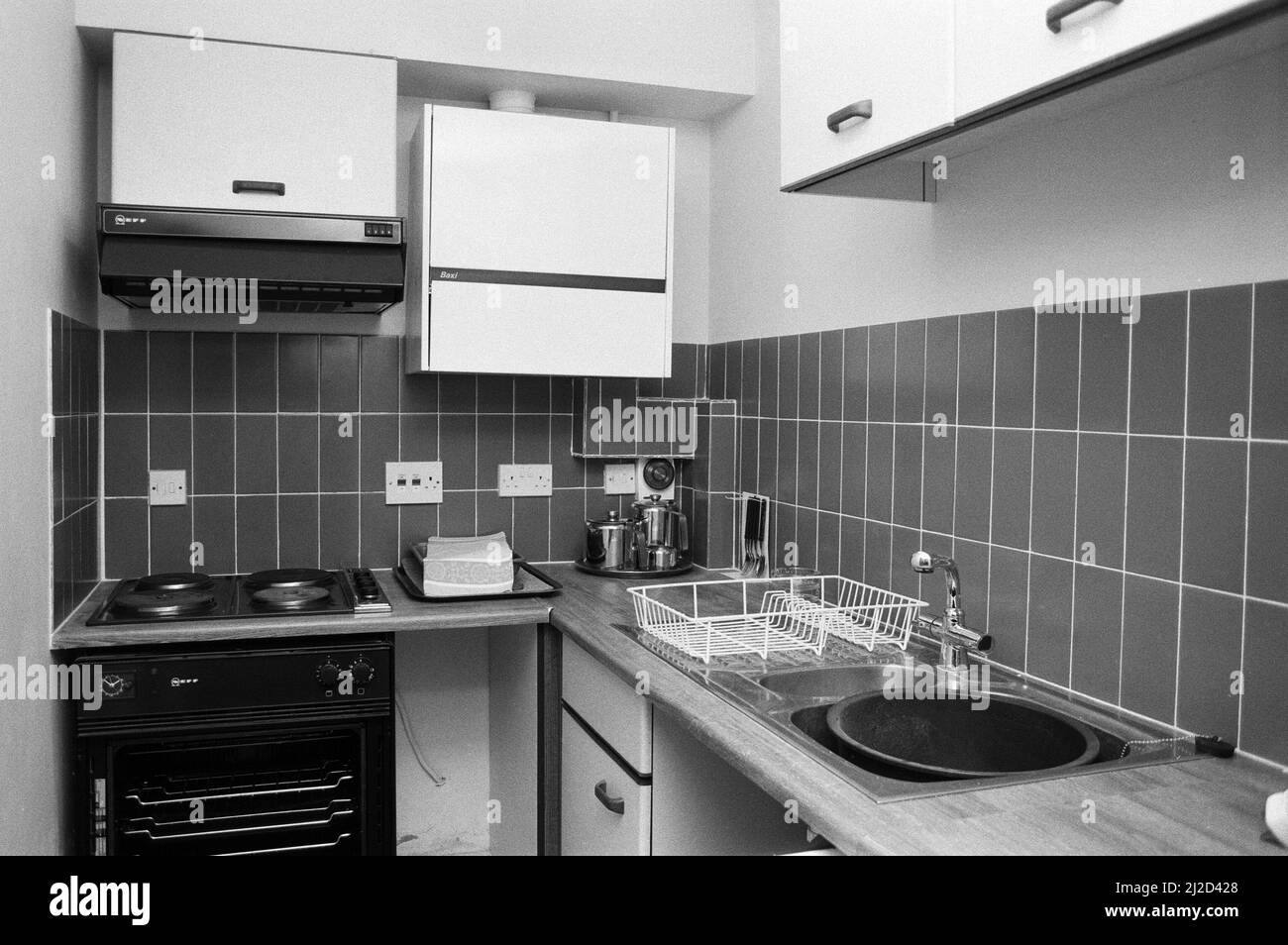 General view of a kitchen in a flat. 29th October 1986 Stock Photo - Alamy