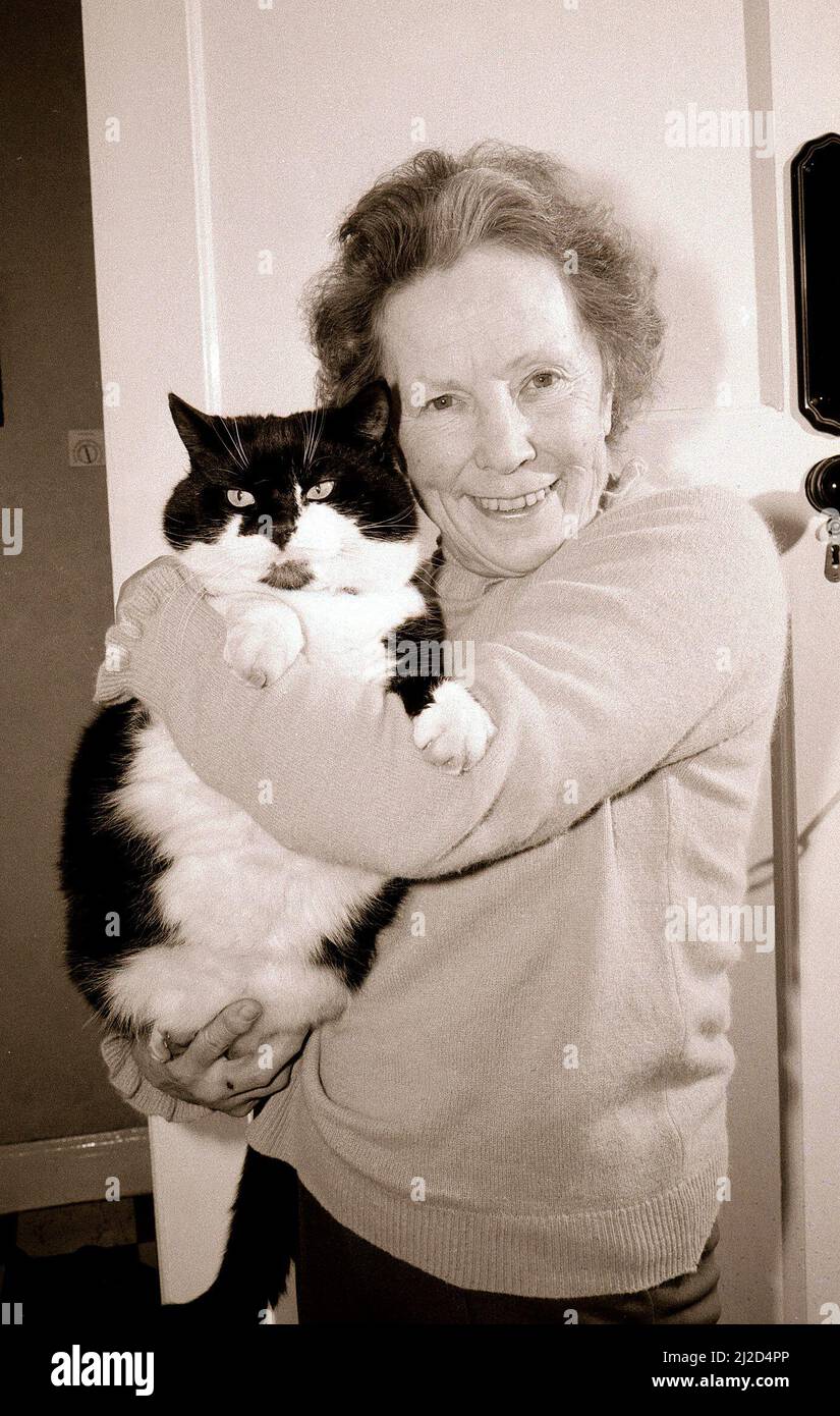 Gretchen Franklin - who played Ethel in the soap Eastenderswith her pet ...