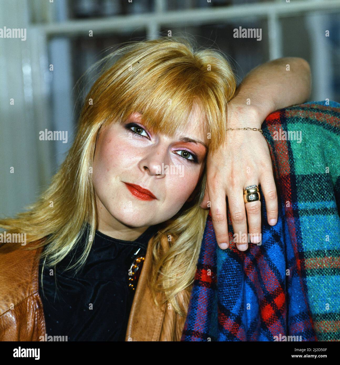 Singer and actress Toyah Willcox. October 1986 Stock Photo - Alamy