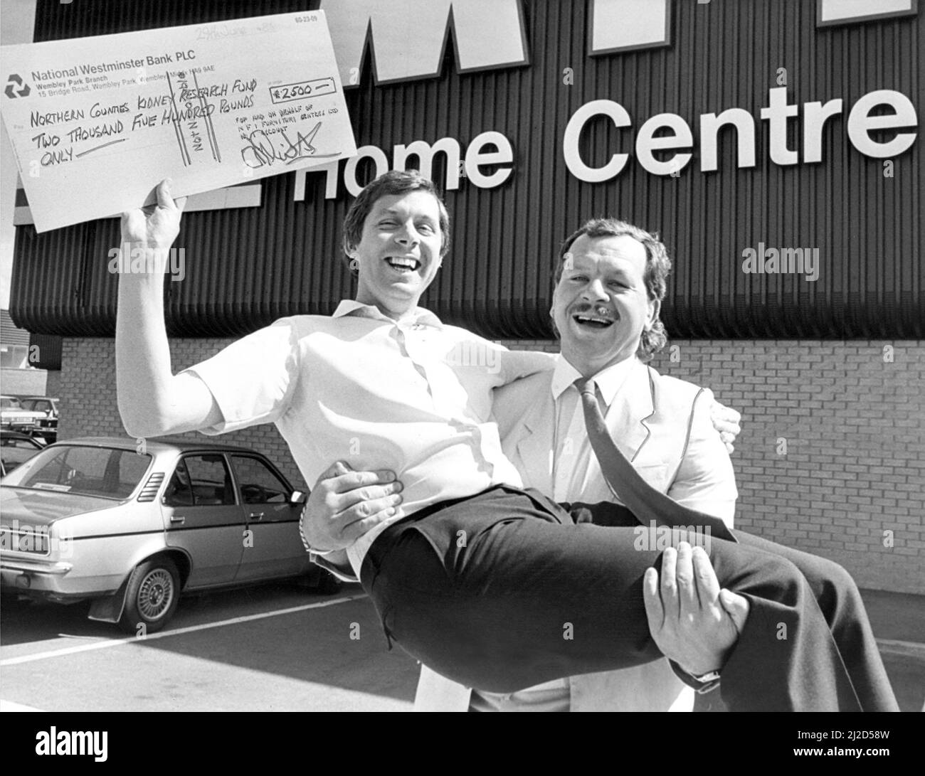 What a lift! TV commentator's captain Bill Beaumont and Brendan Foster ...