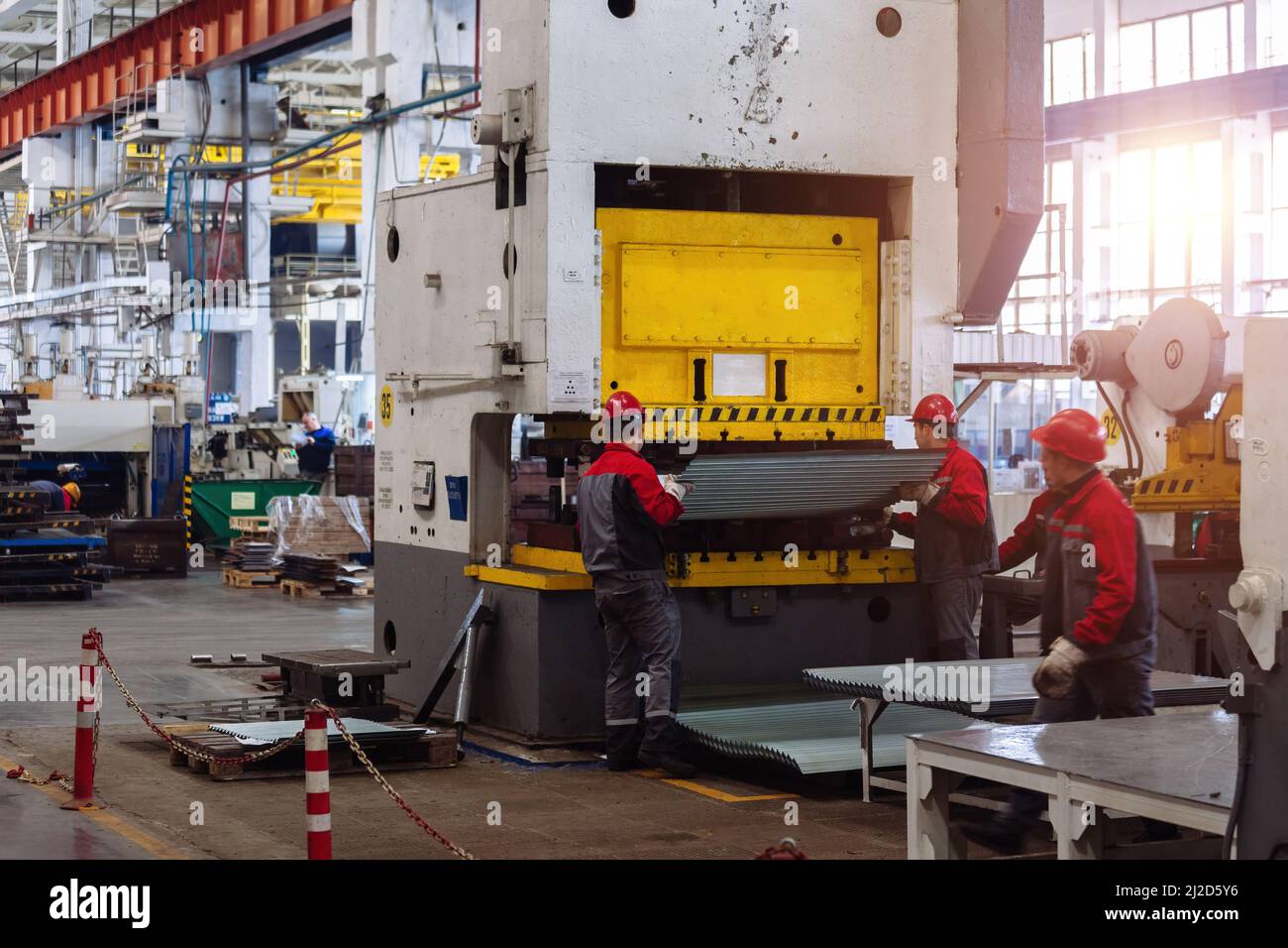 Process operators work on cnc hi-res stock photography and images - Alamy