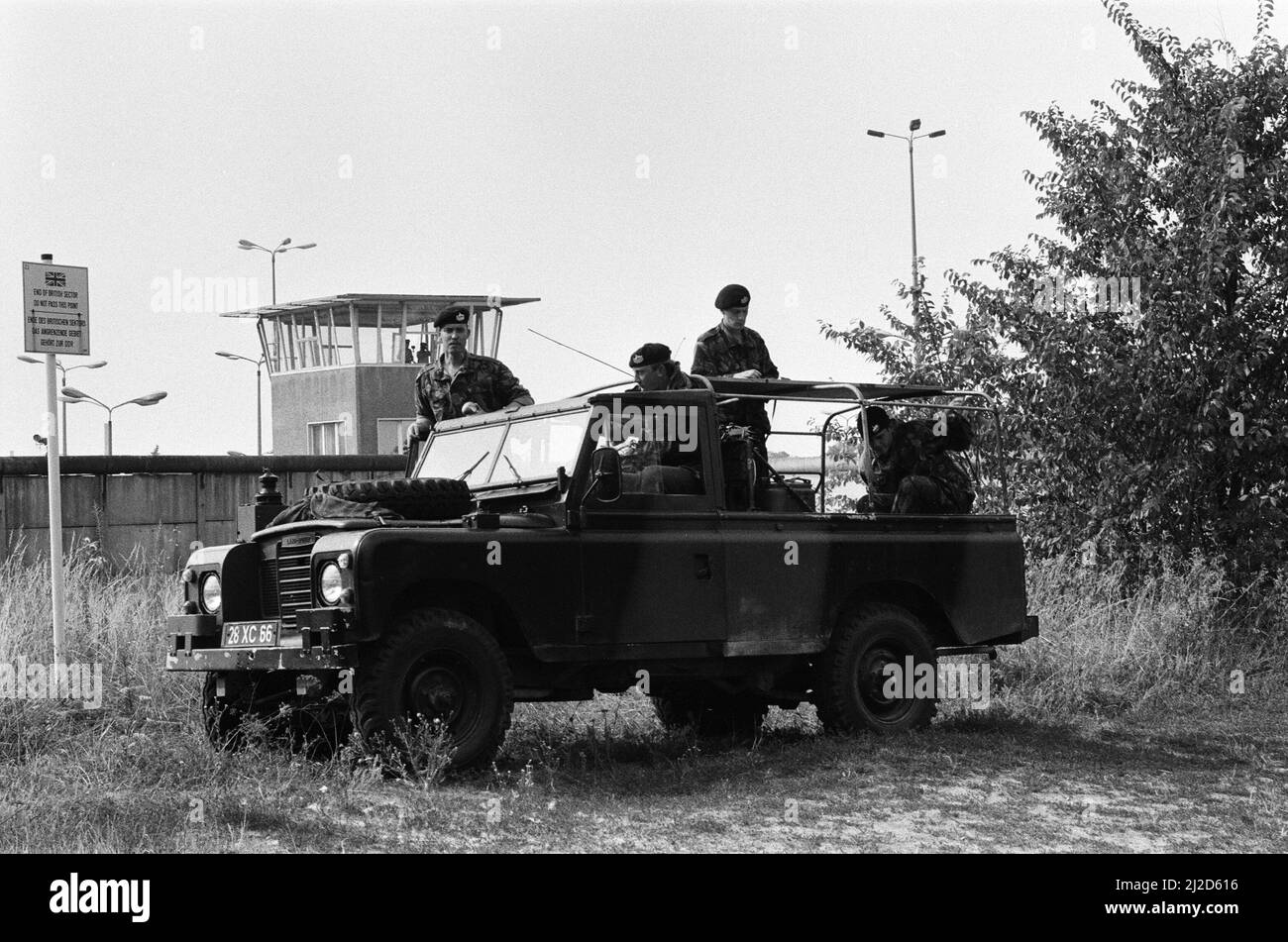 Views of the Berlin Wall, Germany. 7th August 1986 Stock Photo - Alamy