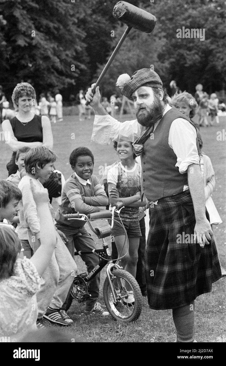 Fete Geoffrey Field Junior School, Exbourne Rd, Reading, West Berkshire ...