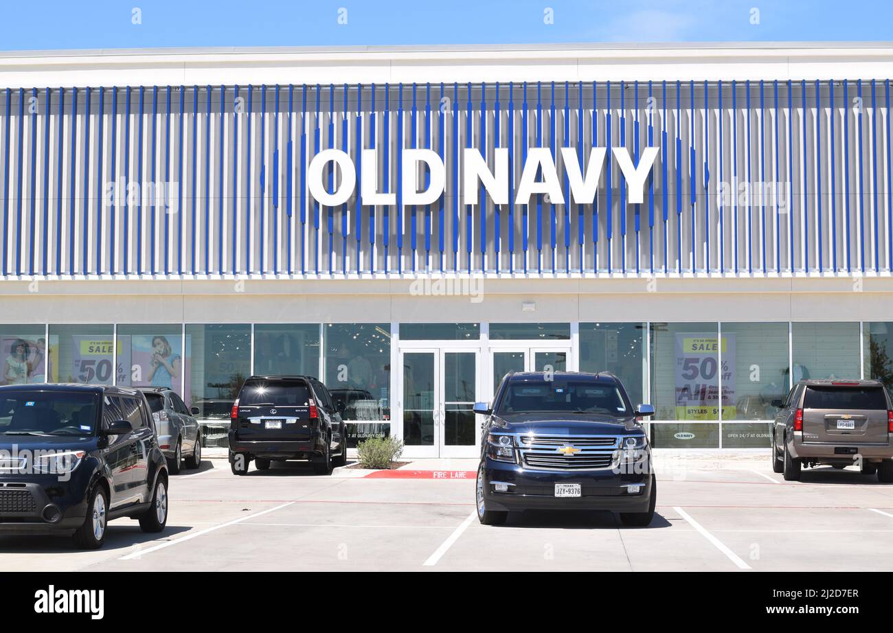 Cars parked in front of the Old Navy store in Euless, TX Stock Photo ...