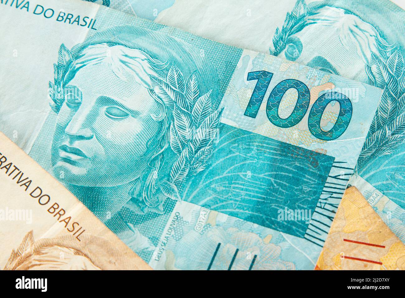 Real banknotes hi-res stock photography and images - Alamy