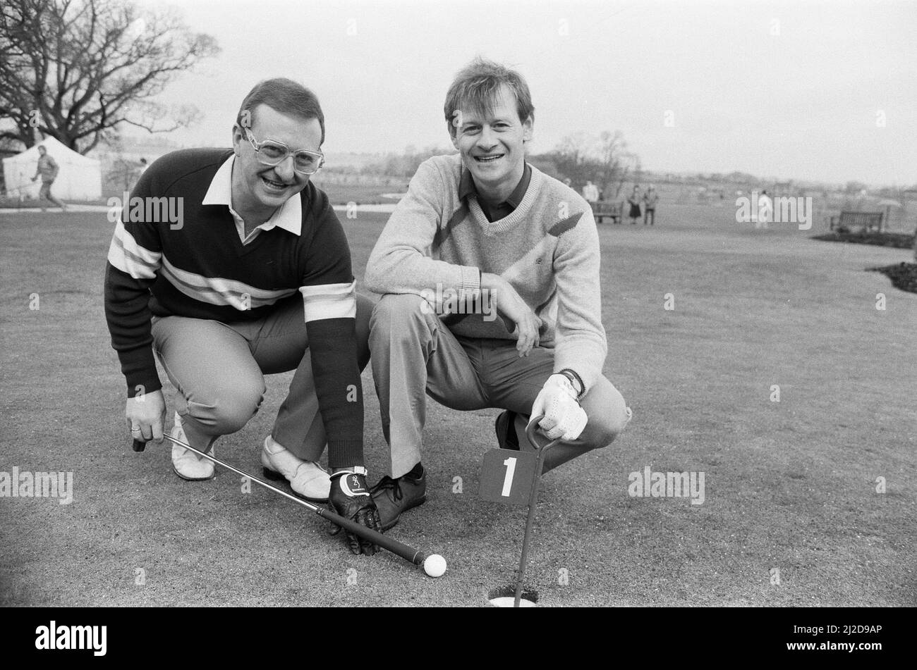 Snooker players alex higgins hi-res stock photography and images - Alamy