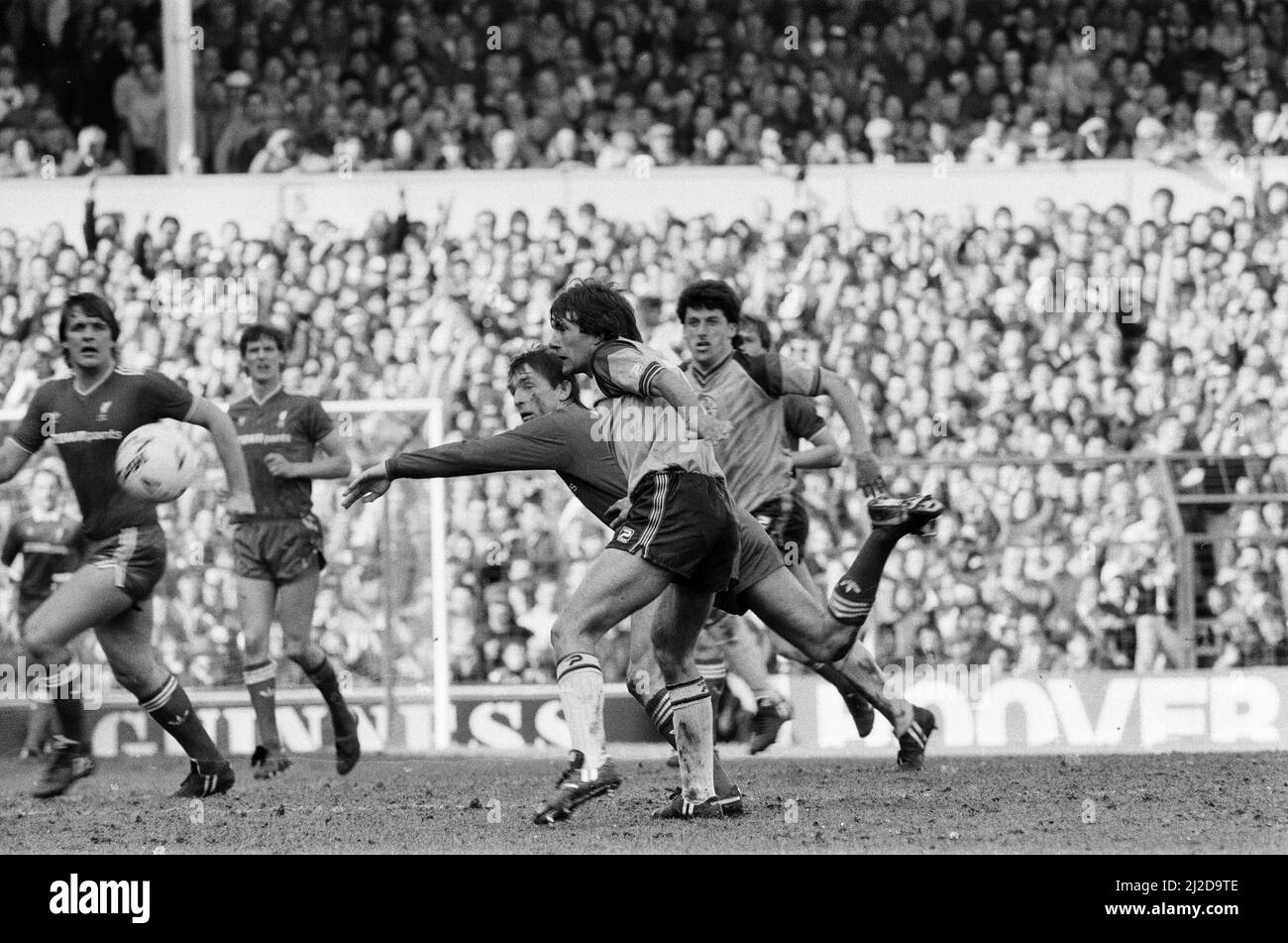 Fa cup final 1986 dalglish hi-res stock photography and images - Alamy