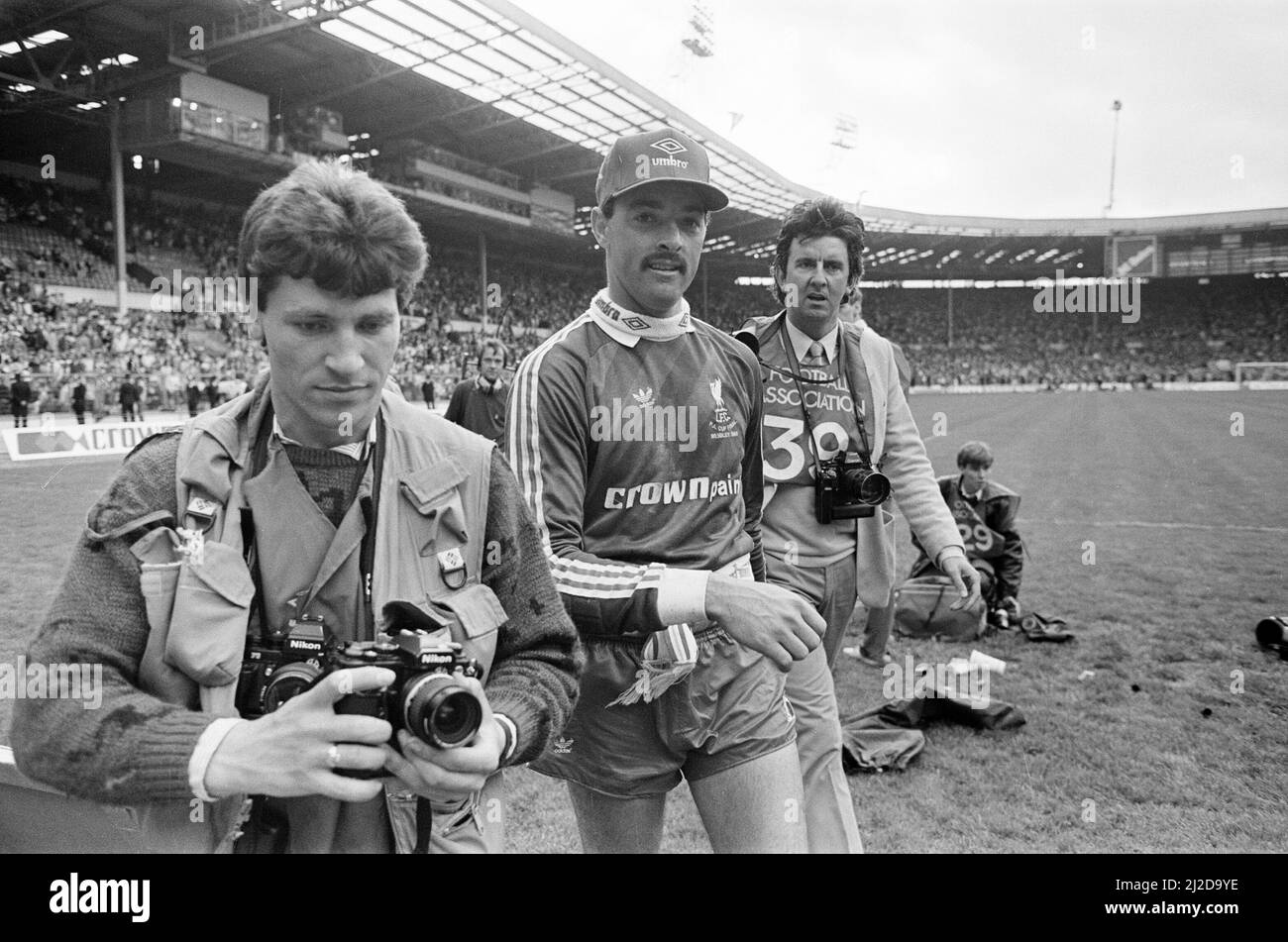 Liverpool fa cup 1986 hi-res stock photography and images - Alamy
