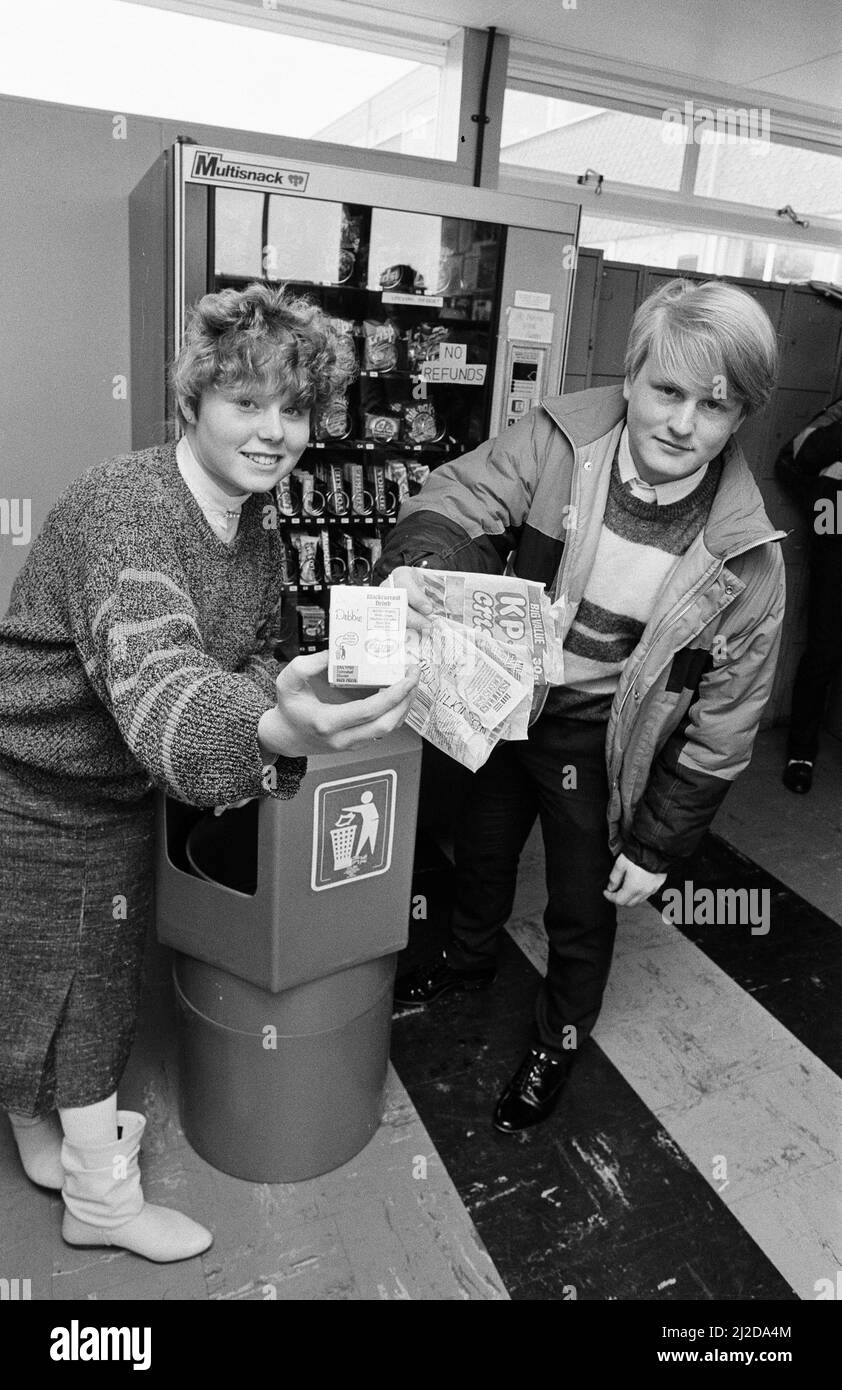 Wrappers the winner hi-res stock photography and images - Alamy