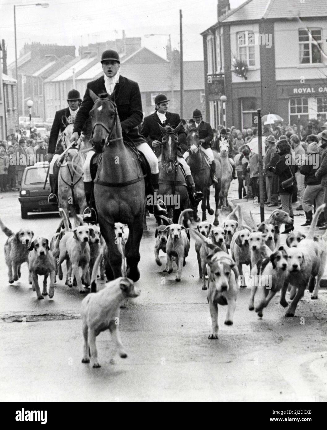 Fox Hunting - The Boxing Day meet is popular with thousands who have no ...