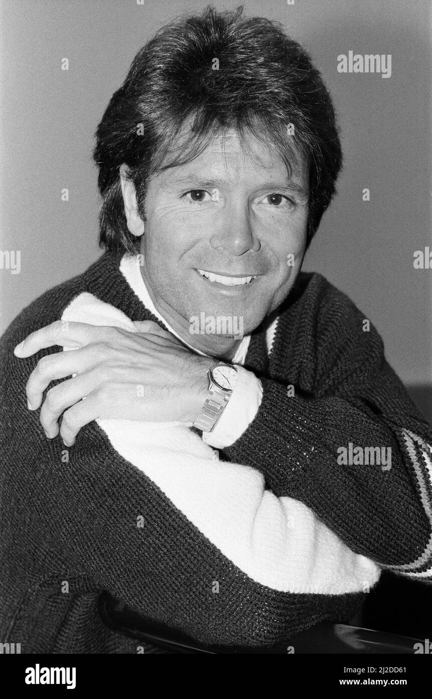 Cliff richard portrait hi-res stock photography and images - Alamy