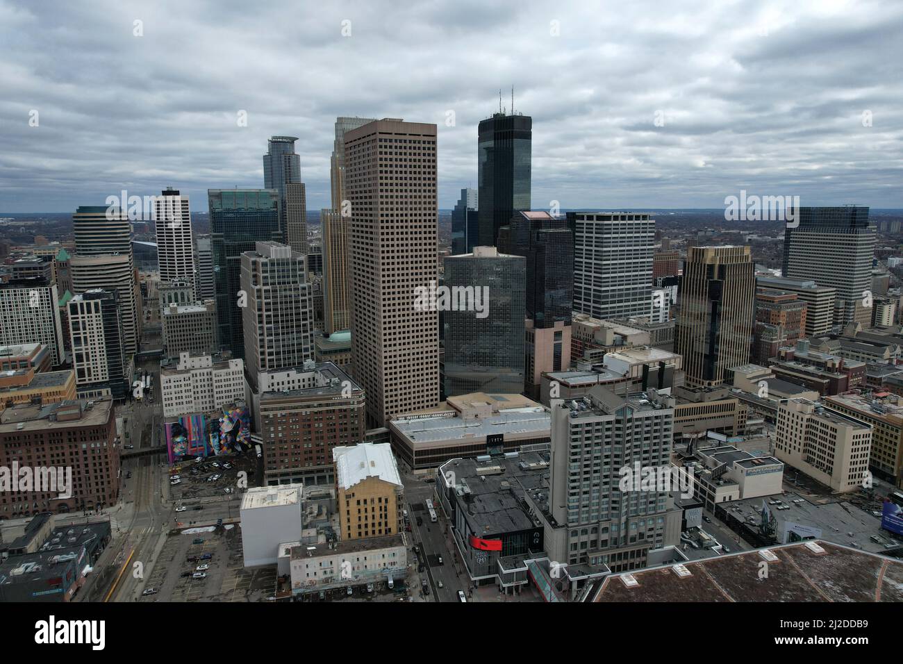 An aerial view of downtown minneapolis skyline thursday hi-res stock ...