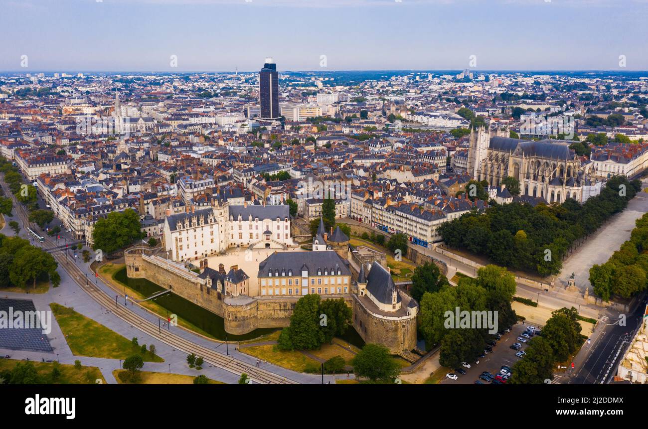 Nantes streets hi-res stock photography and images - Alamy