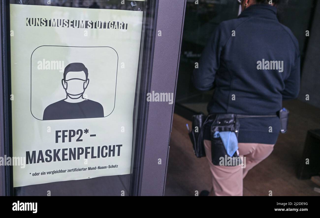 Ffp2 mask museum hi-res stock photography and images - Alamy