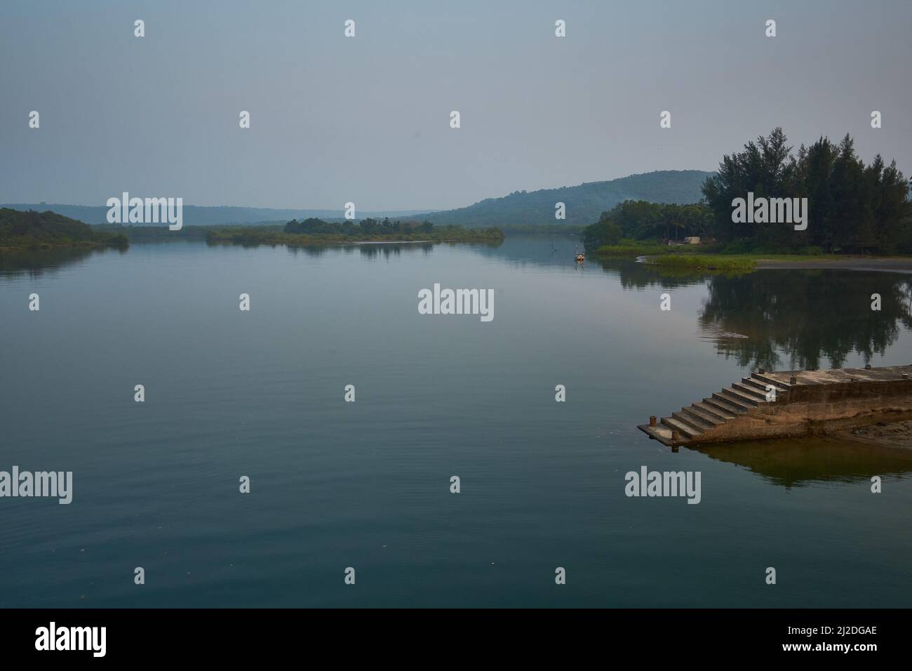 The Aare Waare Beach lies between Ganapatiphule and Ratnagiri. Not as ...