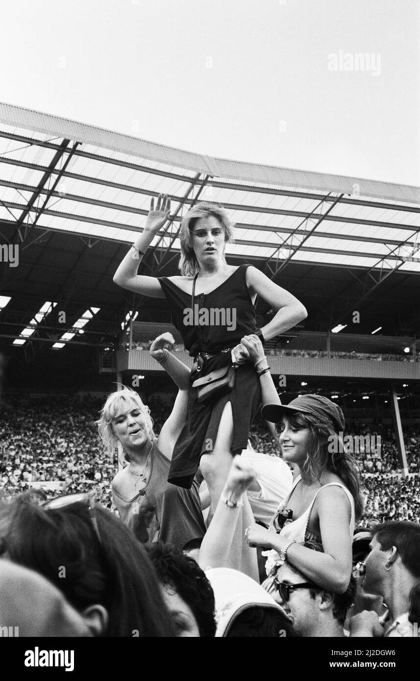 Wham fans 1980s hi-res stock photography and images - Alamy