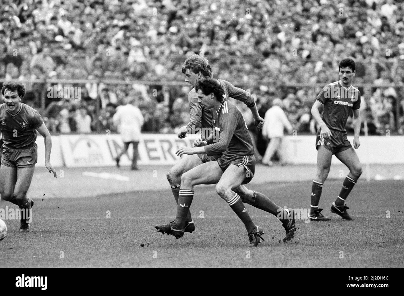 Liverpool football club 1980s hi-res stock photography and images - Alamy