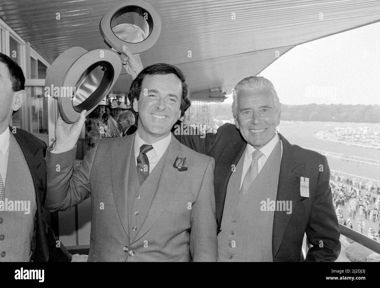 John Forsyth with terry Wogan at Ascot horse raceJune 1985 Stock Photo ...