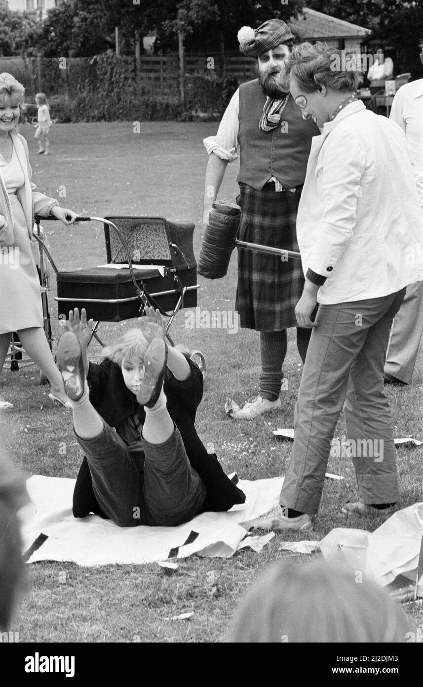 Fete Geoffrey Field Junior School, Exbourne Rd, Reading, West Berkshire ...