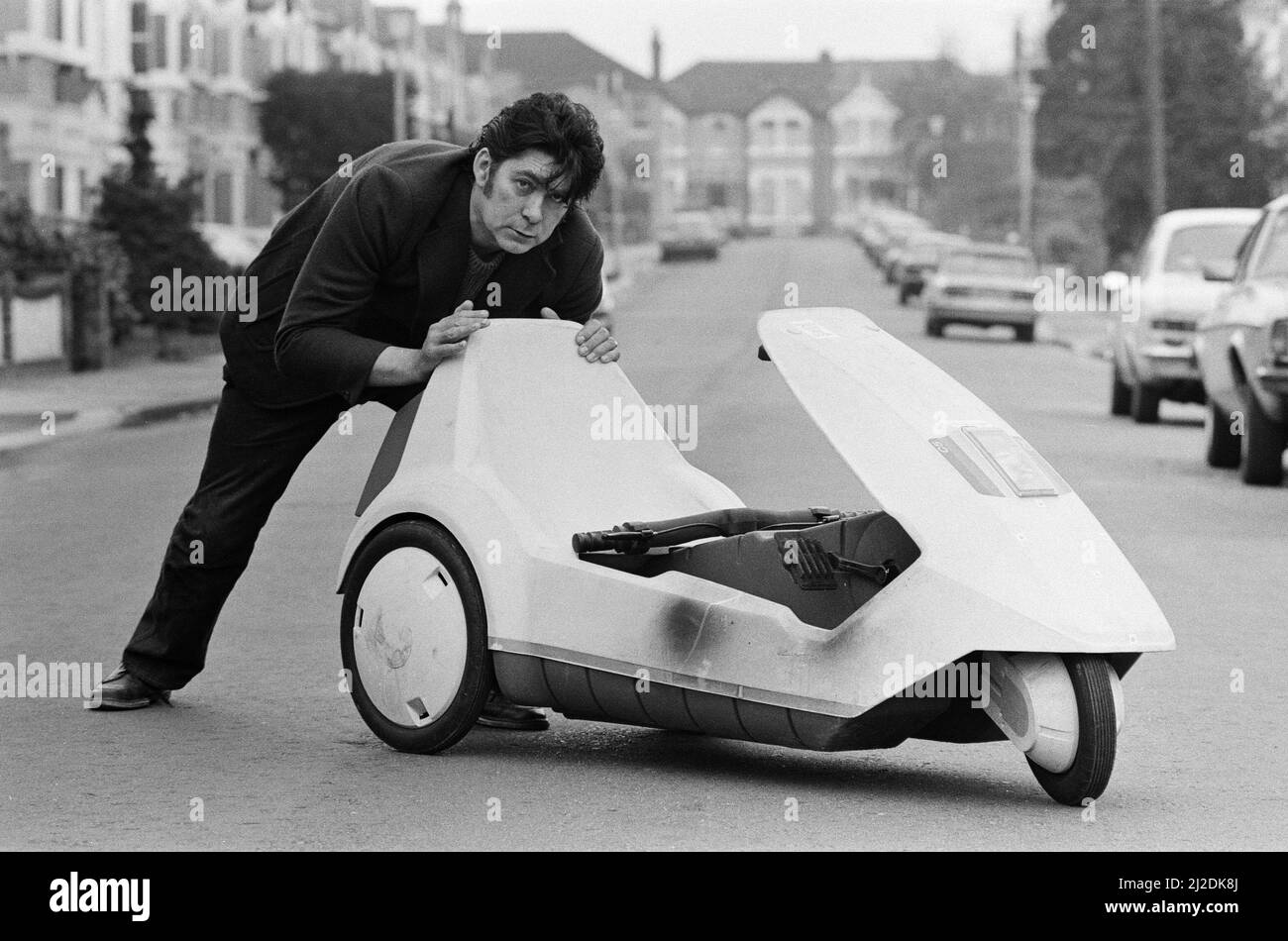 Sir clive sinclair 1980s hi-res stock photography and images - Alamy