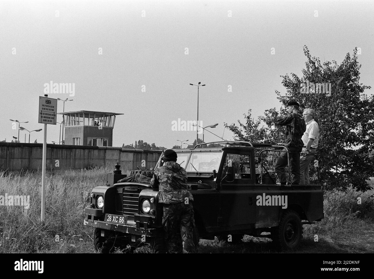 Views of the Berlin Wall, Germany. 7th August 1986 Stock Photo - Alamy
