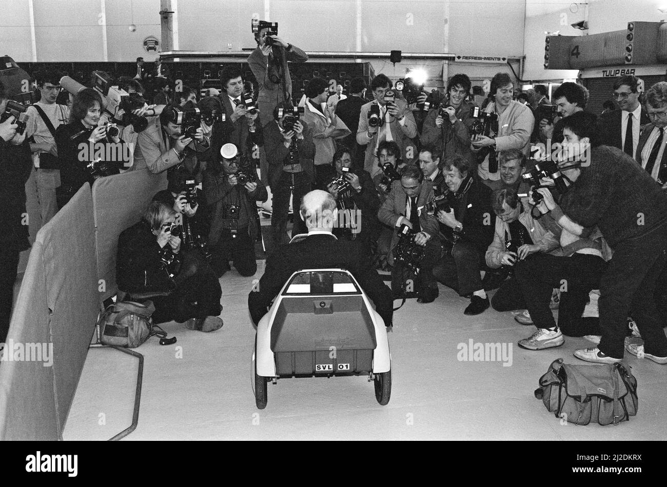 Sir clive sinclair 1985 hi-res stock photography and images - Alamy
