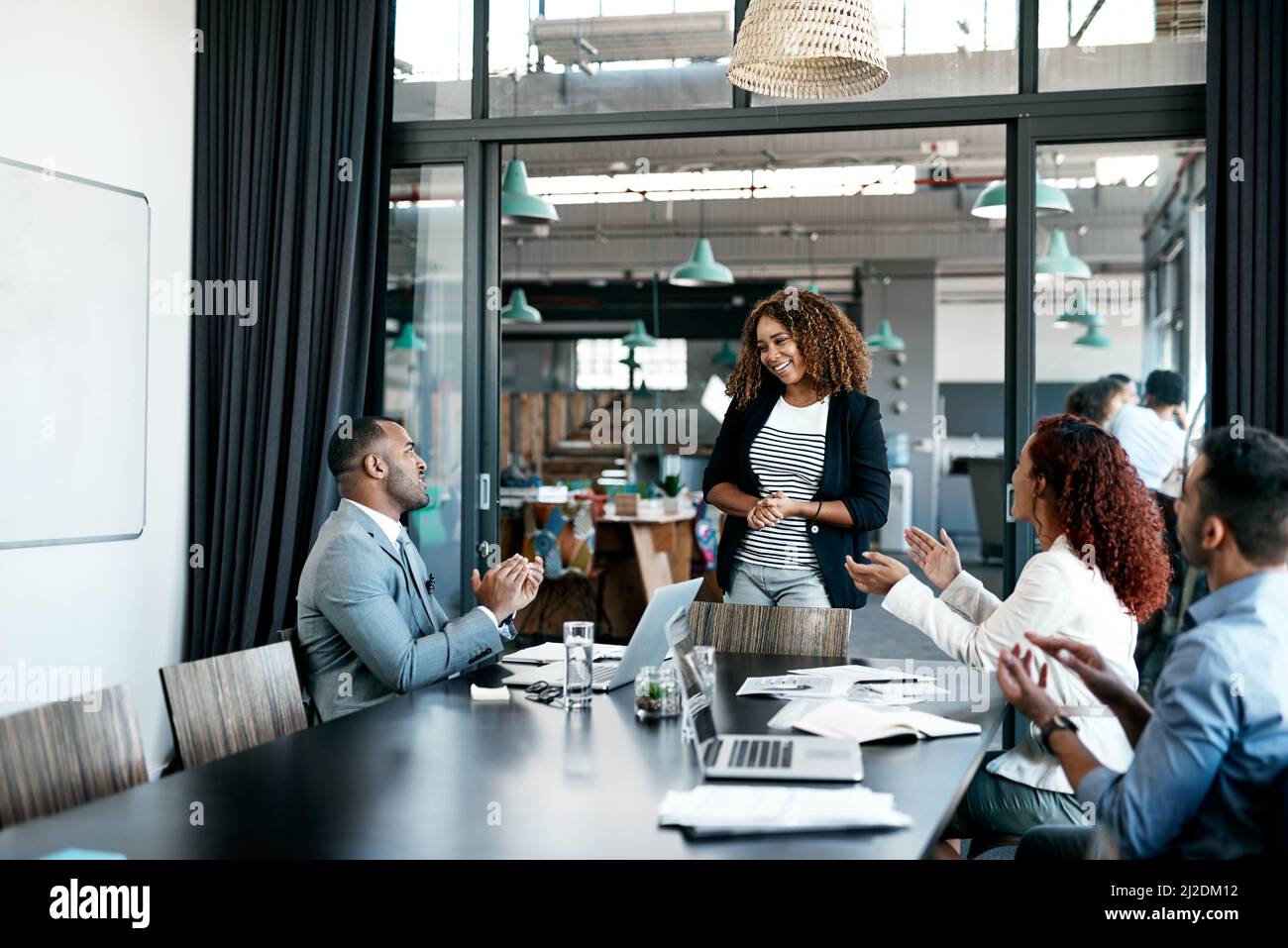 Person addressing a meeting hi-res stock photography and images - Alamy