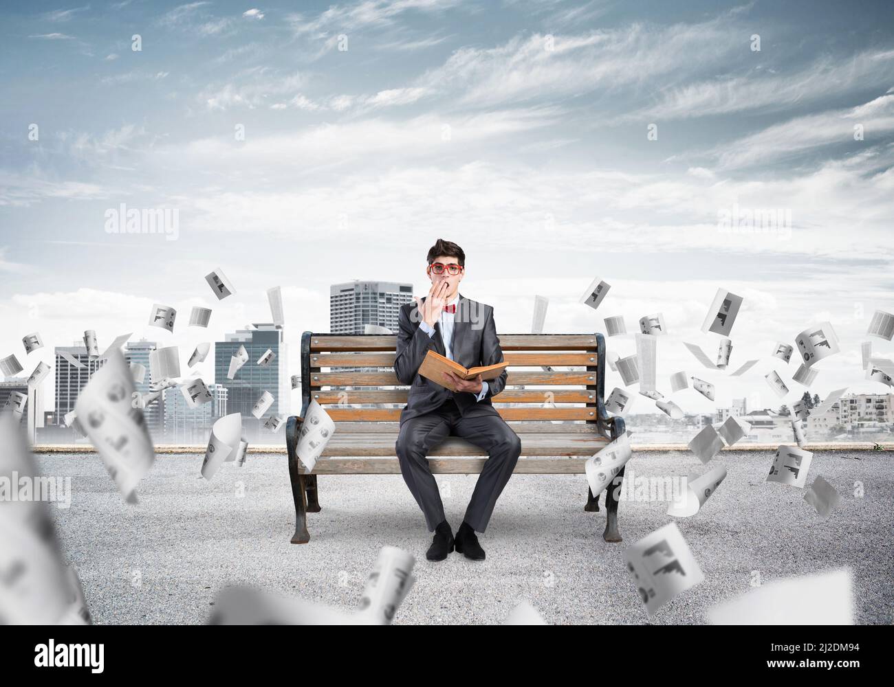 Book bench project hi-res stock photography and images - Alamy
