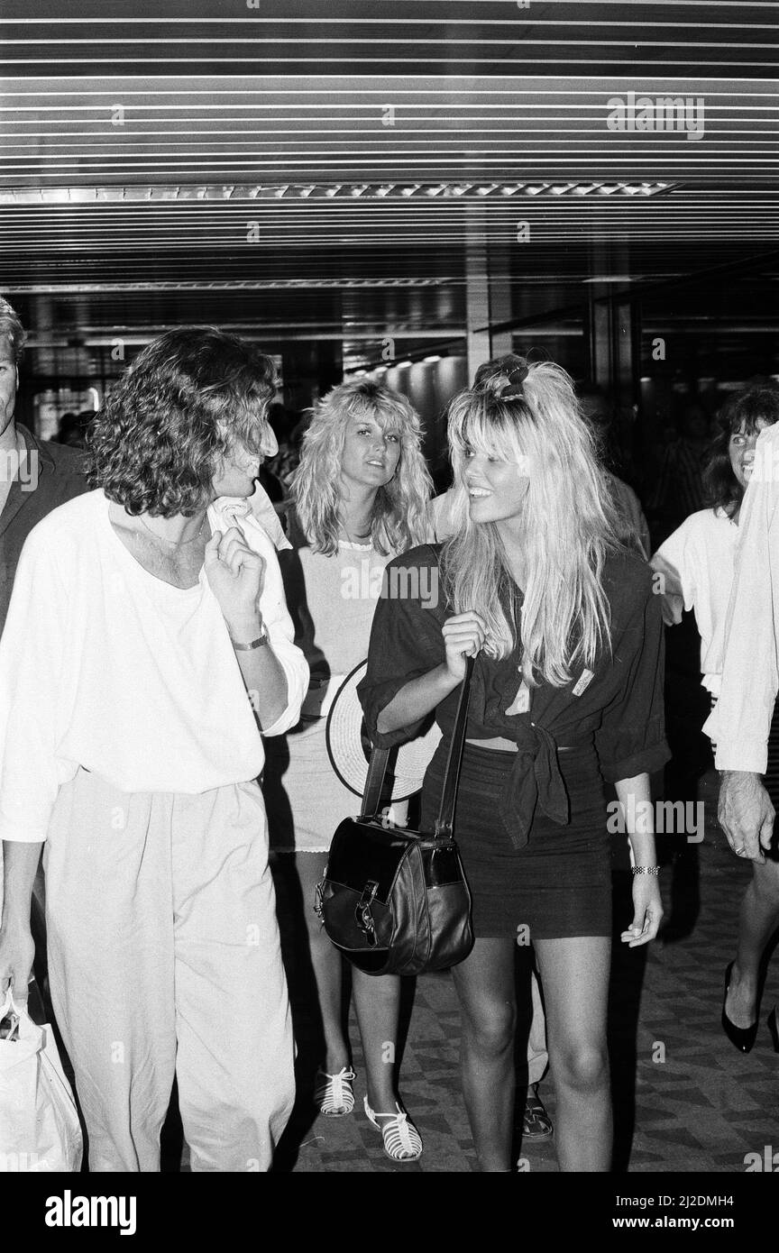 Mandy Smith at Gatwick Airport with her family and boyfriend Keith ...