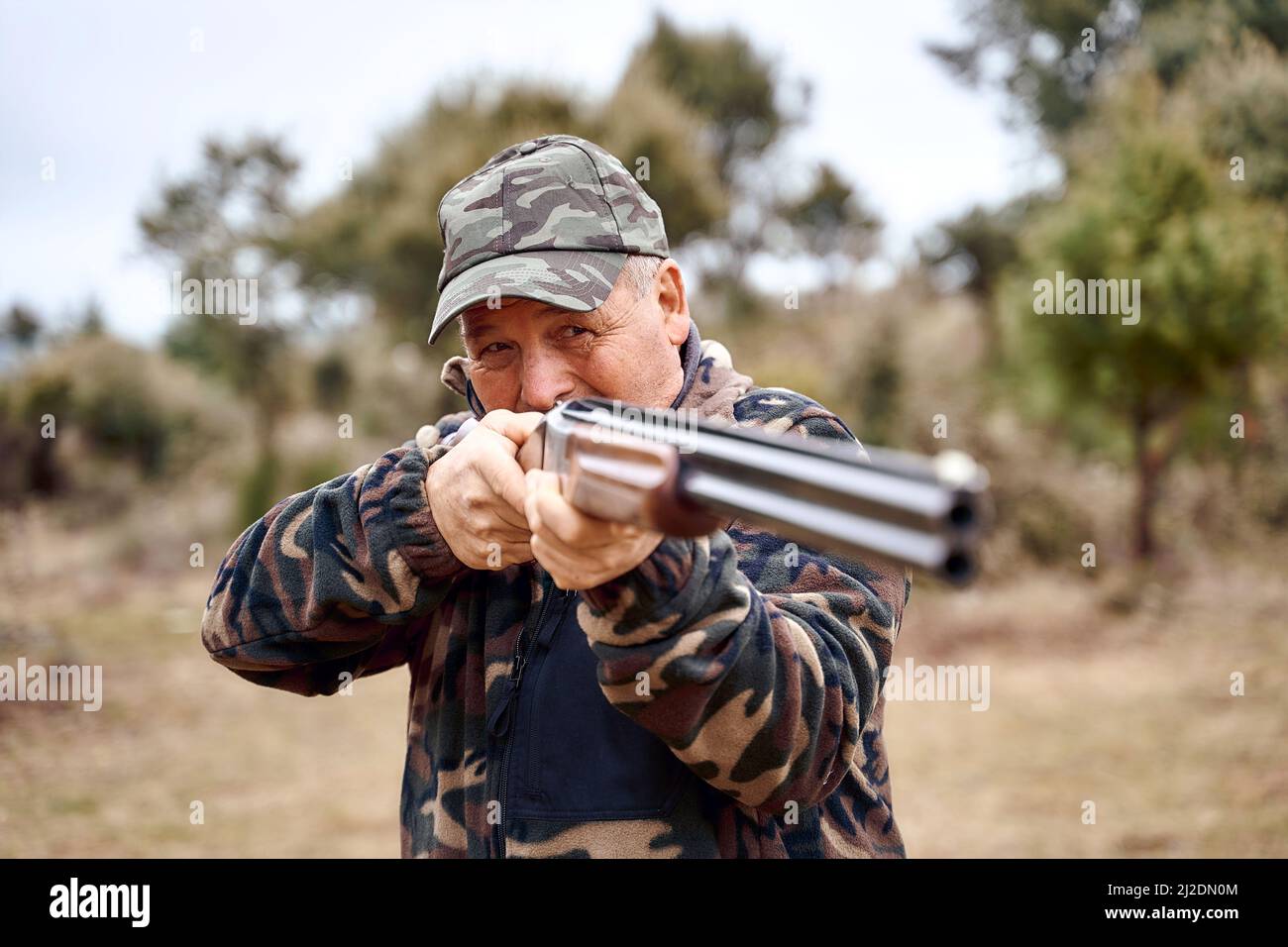 Male hunter clothes ready hunt hi-res stock photography and images - Alamy