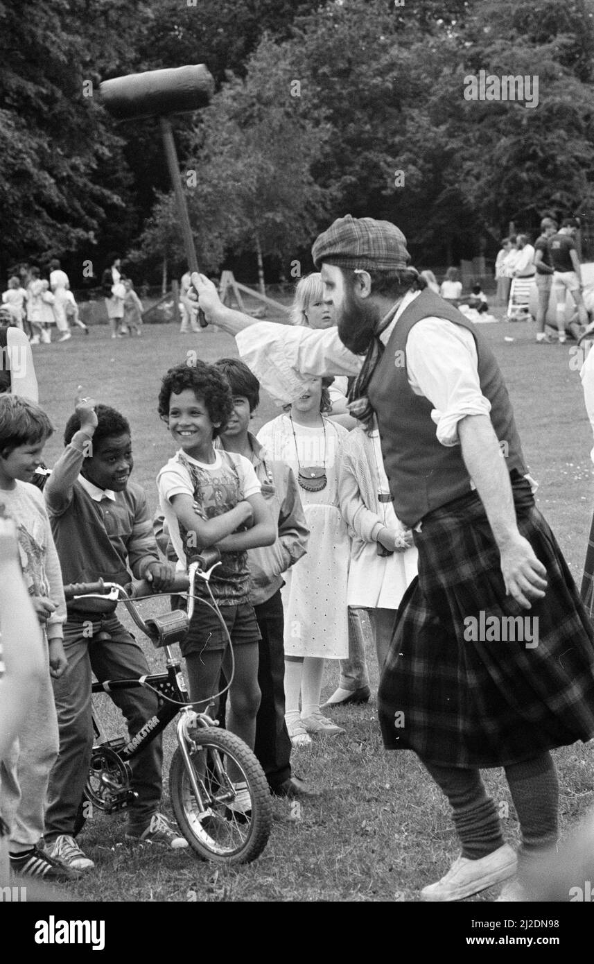 Fete Geoffrey Field Junior School, Exbourne Rd, Reading, West Berkshire ...