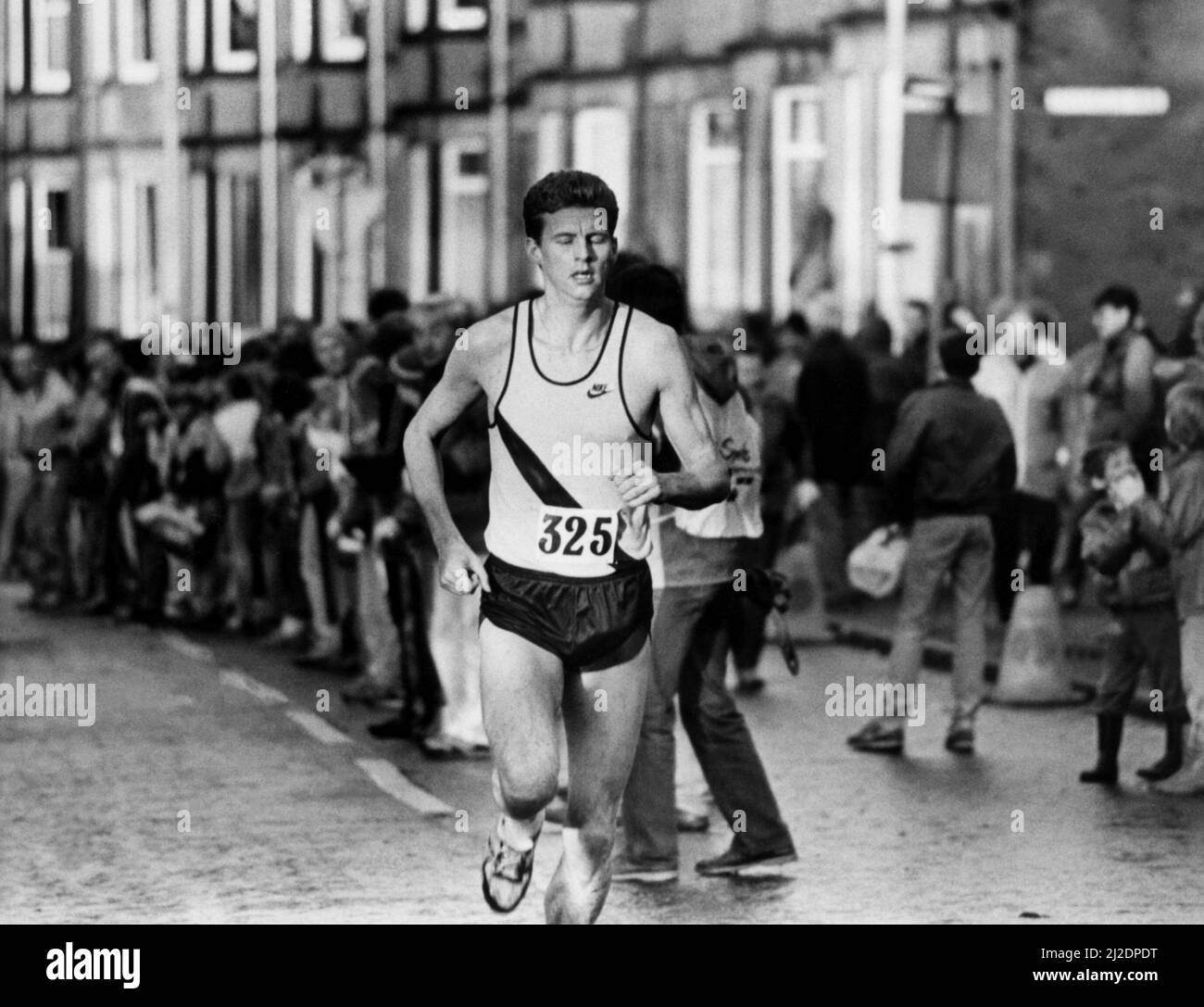Athlete Steve Cram Steve Cram in action in the Saltwell Road Race 21 ...